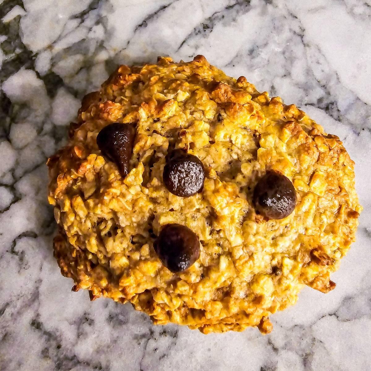 Oatmeal chocolate chip cookies (with protein!) - Healthy recipe ...